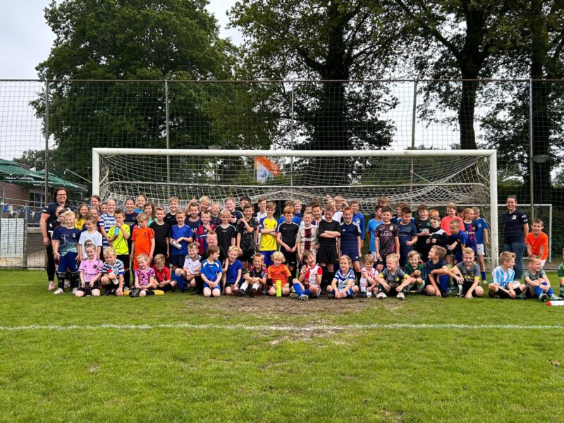 PAX HEREN 1 BEREIKT NA OVERWINNING OP GWVV DE NACOMPETITIE - V. en AV ...